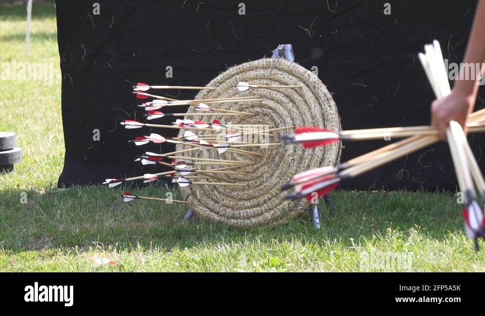 Medieval arrows Stock Videos & Footage - HD and 4K Video Clips - Alamy
