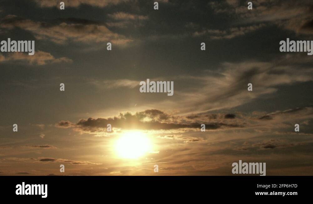 Cirrus clouds Stock Videos & Footage - HD and 4K Video Clips - Alamy