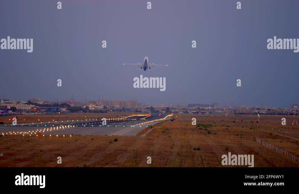 Plane leaving airport Stock Videos & Footage - HD and 4K Video Clips ...