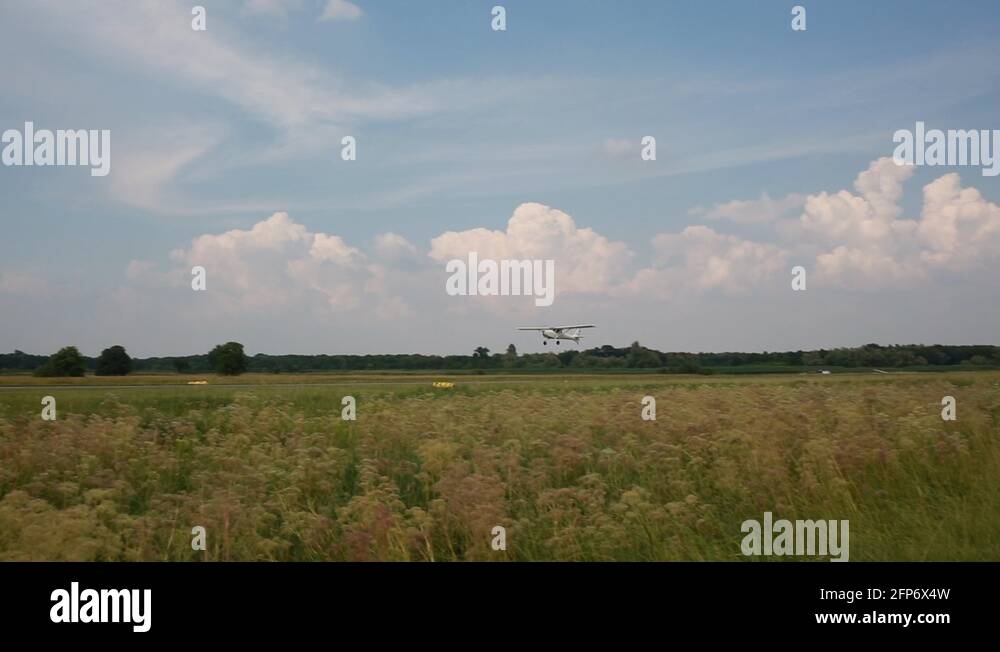 Big white jet plane Stock Videos & Footage - HD and 4K Video Clips - Alamy