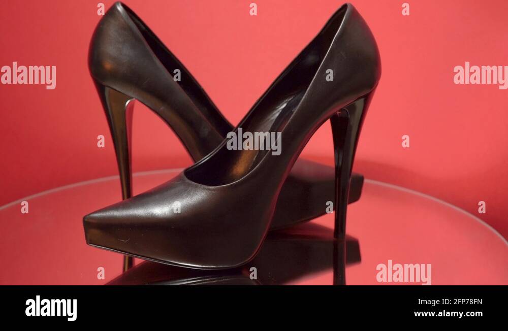 Elegantwoman Stock Videos & Footage - HD and 4K Video Clips - Alamy