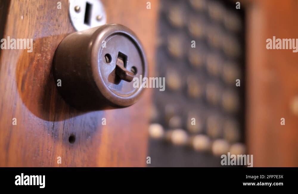 Vintage switch Stock Videos & Footage - HD and 4K Video Clips - Alamy