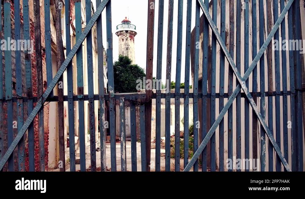 Broken gate Stock Videos & Footage - HD and 4K Video Clips - Alamy