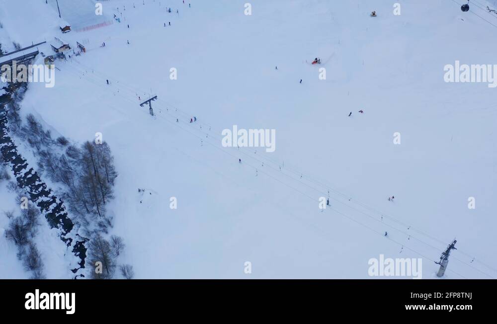 Busy ski resort Stock Videos & Footage - HD and 4K Video Clips - Alamy