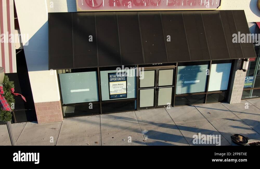 Store now closed sign Stock Videos & Footage - HD and 4K Video Clips ...