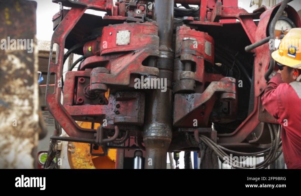 Oil rig drill floor Stock Videos & Footage - HD and 4K Video Clips - Alamy