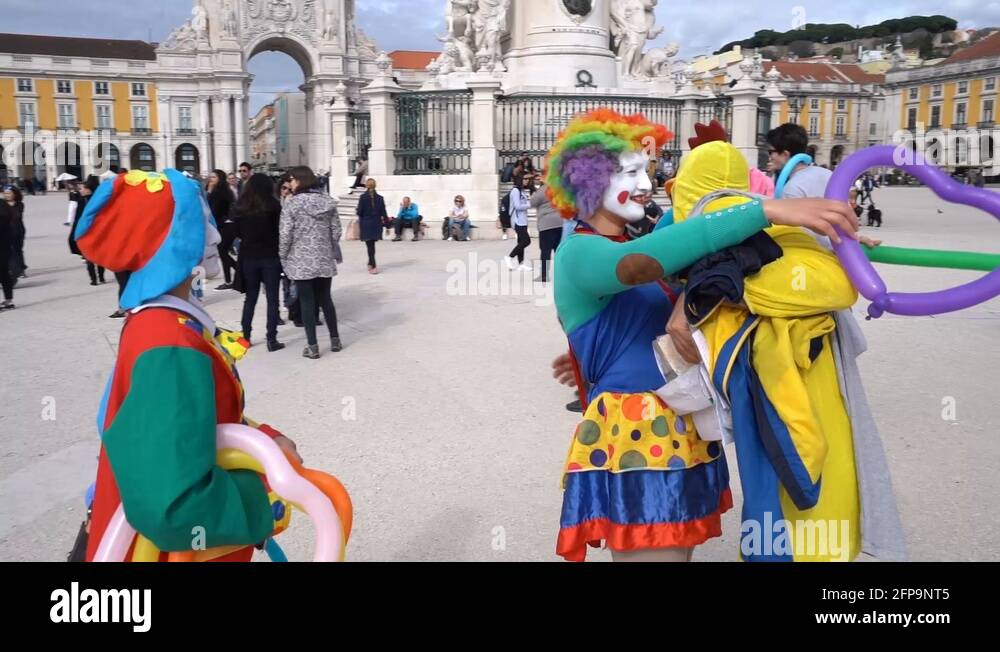 Gross chicken Stock Videos & Footage - HD and 4K Video Clips - Alamy