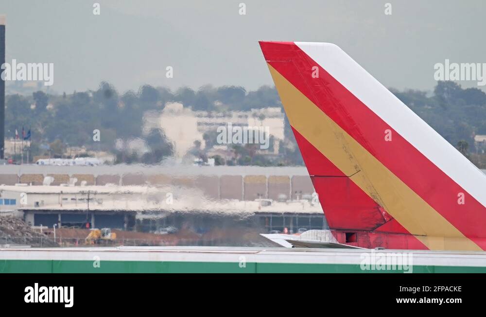 Co2 emissions airplane Stock Videos & Footage - HD and 4K Video Clips ...