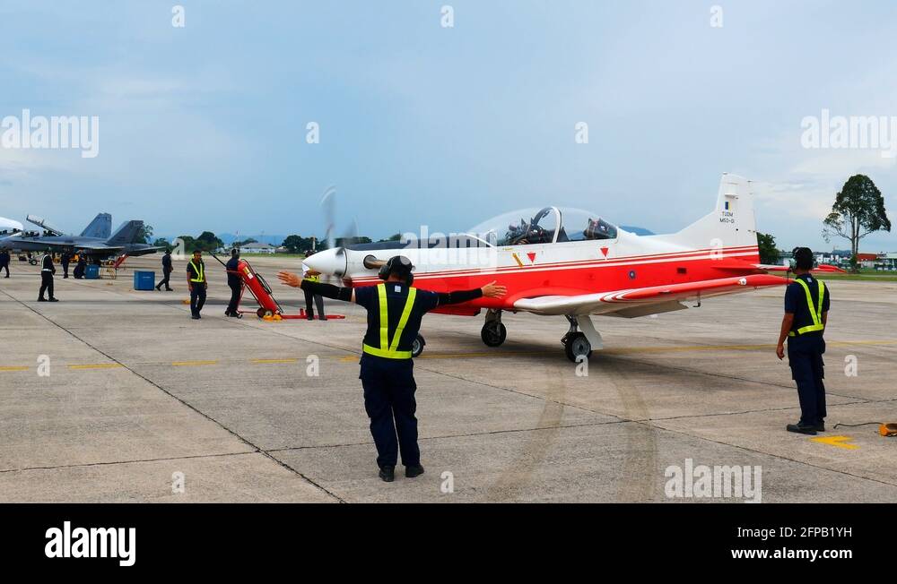 Pilatus pc 7 turbo Stock Videos & Footage - HD and 4K Video Clips - Alamy