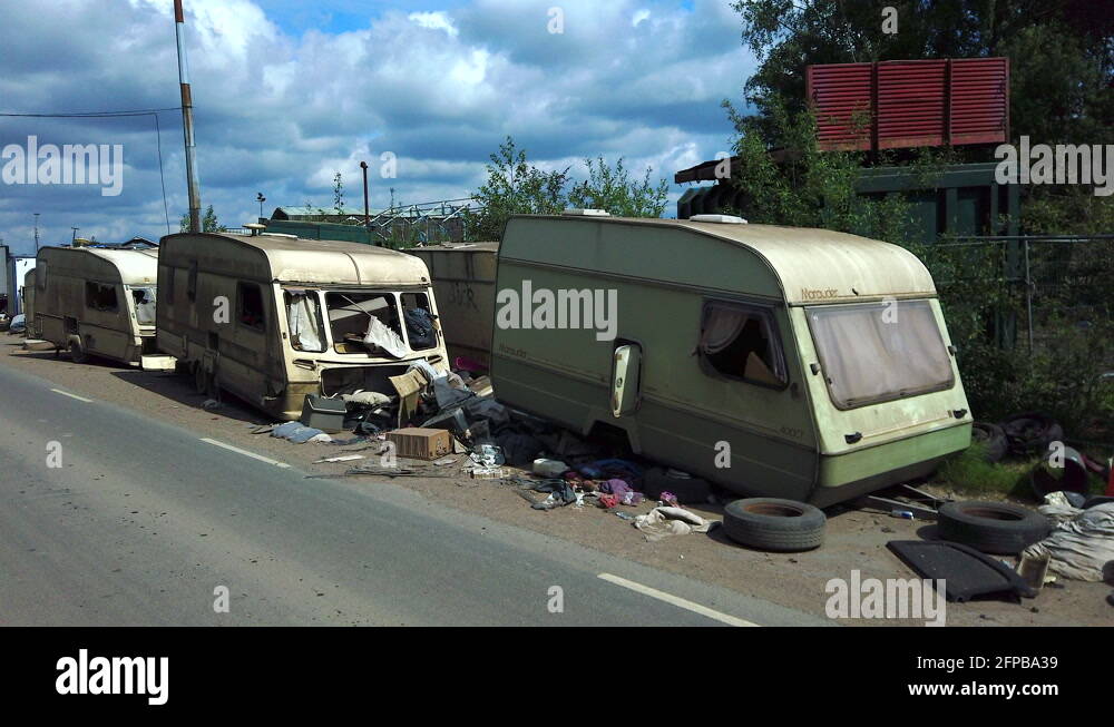 Scrap caravan Stock Videos & Footage - HD and 4K Video Clips - Alamy
