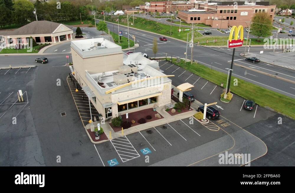 Drive in fast food restaurant Stock Videos & Footage - HD and 4K Video ...