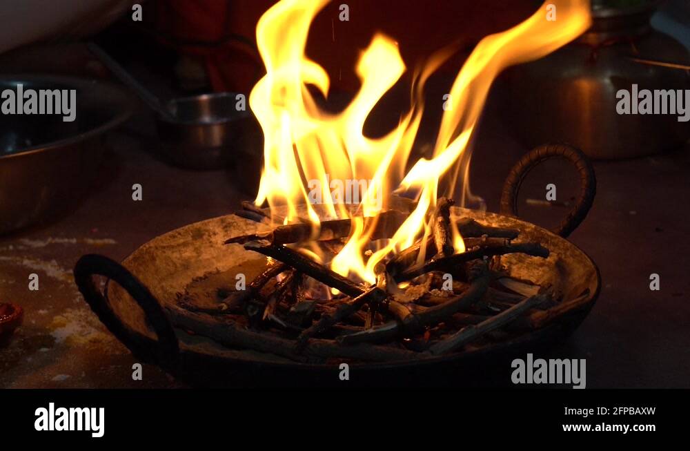 Hawan agni Stock Videos & Footage - HD and 4K Video Clips - Alamy
