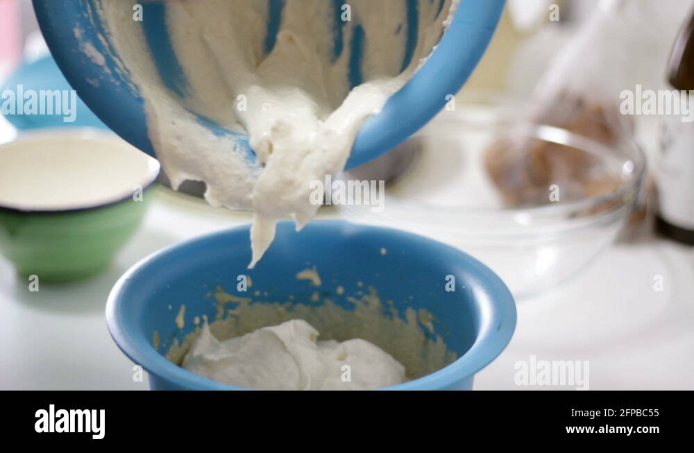 Mixing cake Stock Videos & Footage - HD and 4K Video Clips - Alamy