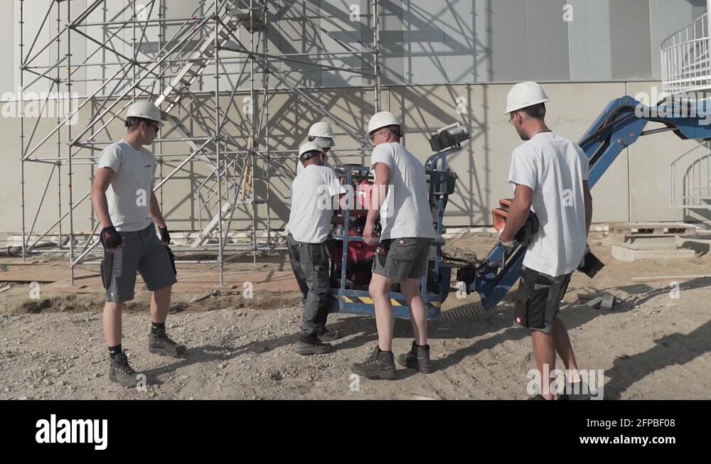 Loading lift Stock Videos & Footage - HD and 4K Video Clips - Alamy