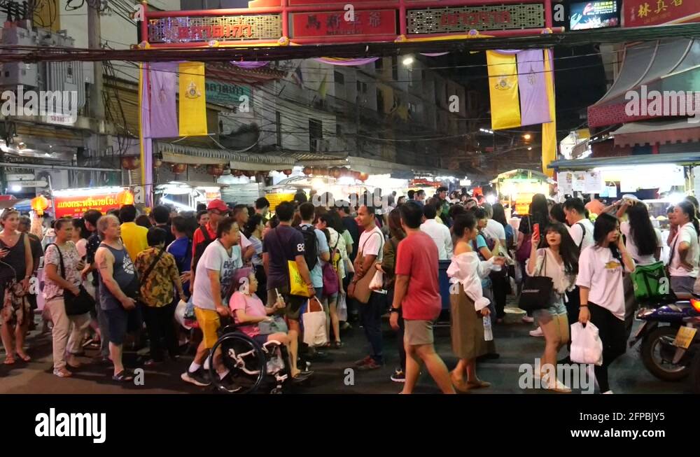 Crowd Street food in Bangkok's Chinatown Stock Video Footage - Alamy