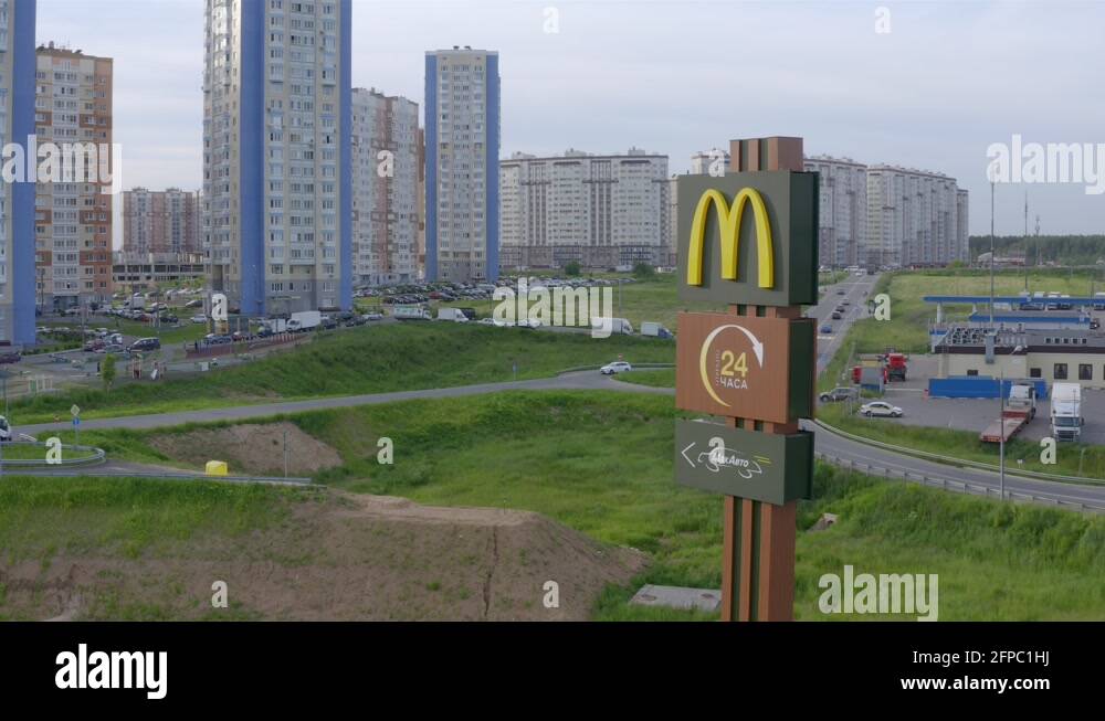 Fast food sign highway Stock Videos & Footage - HD and 4K Video Clips ...