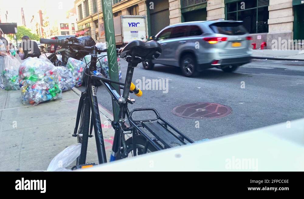 New york street trash cans Stock Videos & Footage - HD and 4K Video ...