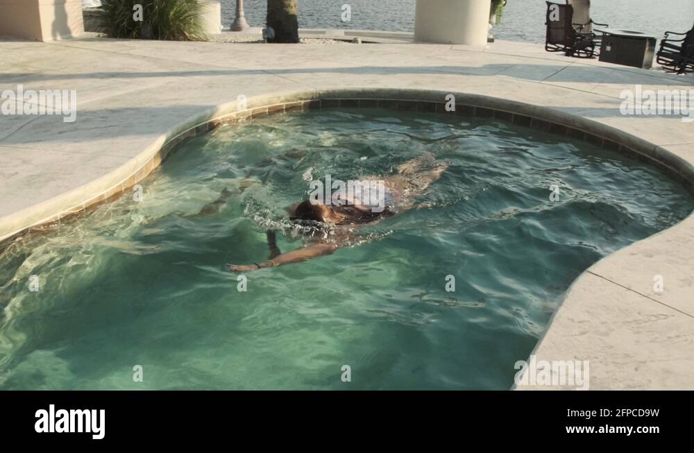 Teenage girl bikini model - ressmentor