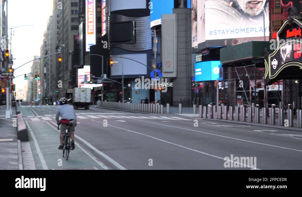 empty city times square, no people, midtown NYC 5 -25 -20 Stock Video ...