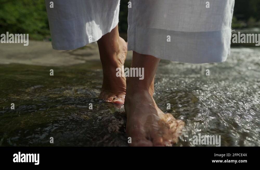 Feet in shallow river Stock Videos & Footage - HD and 4K Video Clips ...
