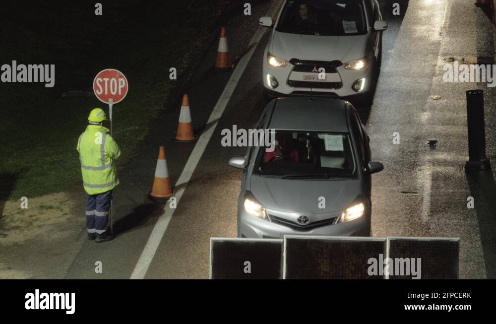 Stop and go traffic sign Stock Videos & Footage - HD and 4K Video Clips ...