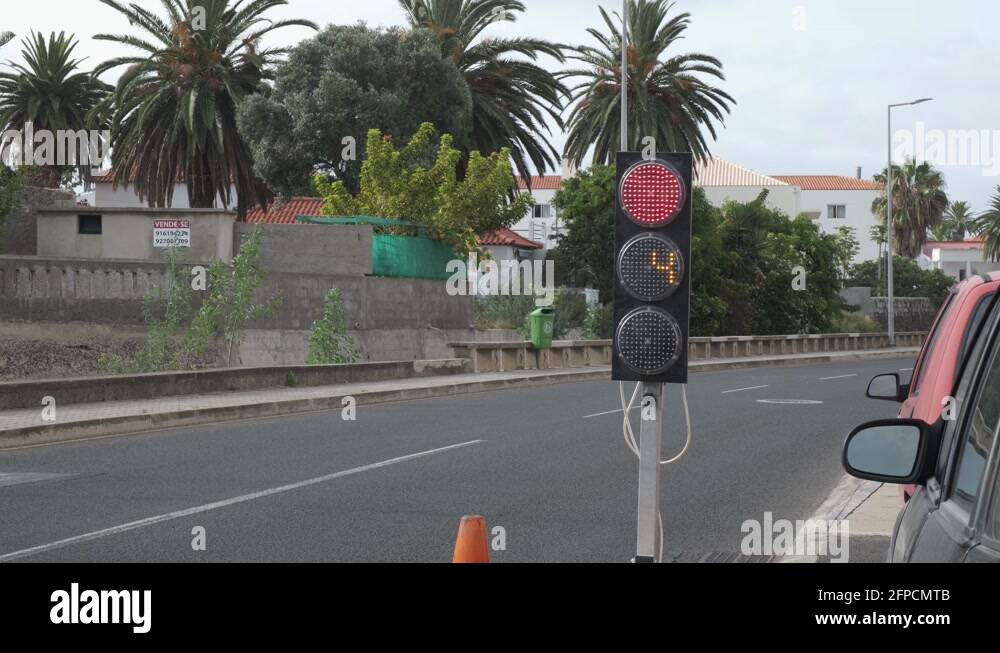 Traffic light timer Stock Videos & Footage - HD and 4K Video Clips - Alamy