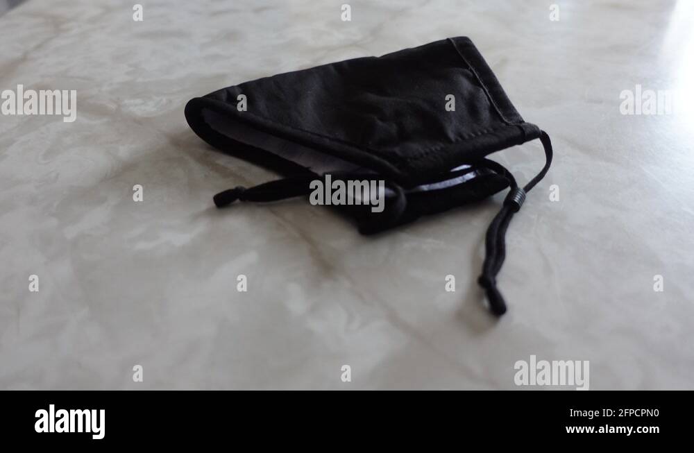 Mask no mask Stock Videos & Footage - HD and 4K Video Clips - Alamy