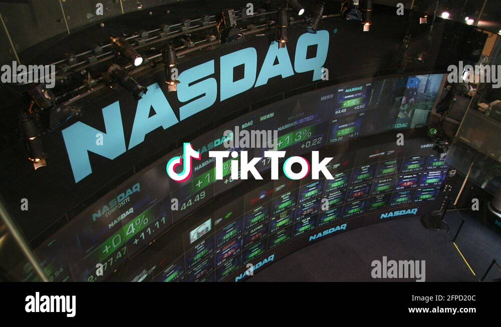 Nasdaq logo Stock Videos & Footage - HD and 4K Video Clips - Alamy