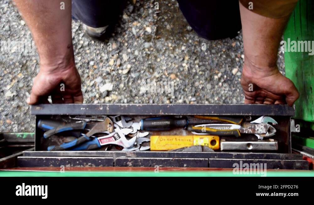 Open toolkit Stock Videos & Footage - HD and 4K Video Clips - Alamy