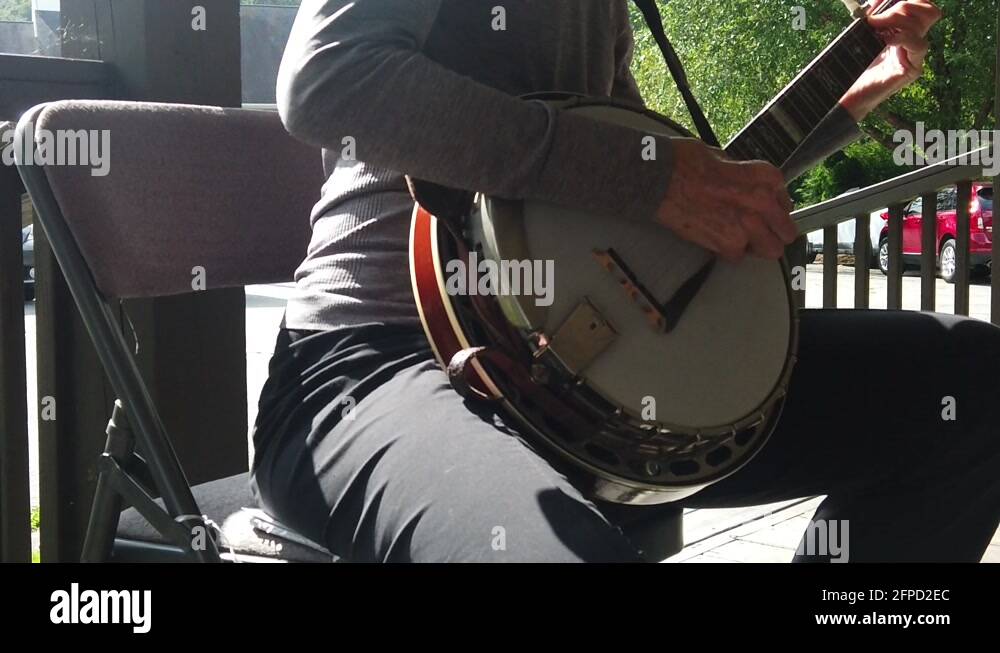 Plucking banjo Stock Videos & Footage - HD and 4K Video Clips - Alamy