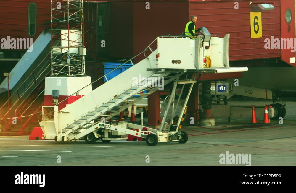 Mobile aircraft Stock Videos & Footage - HD and 4K Video Clips - Alamy