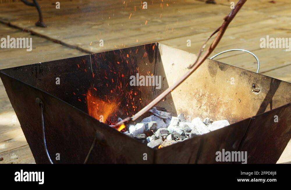 Bbq outdoor wide Stock Videos & Footage - HD and 4K Video Clips - Alamy