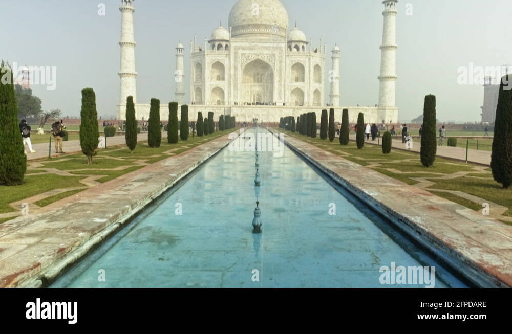 Fountains water feature Stock Videos & Footage - HD and 4K Video Clips ...