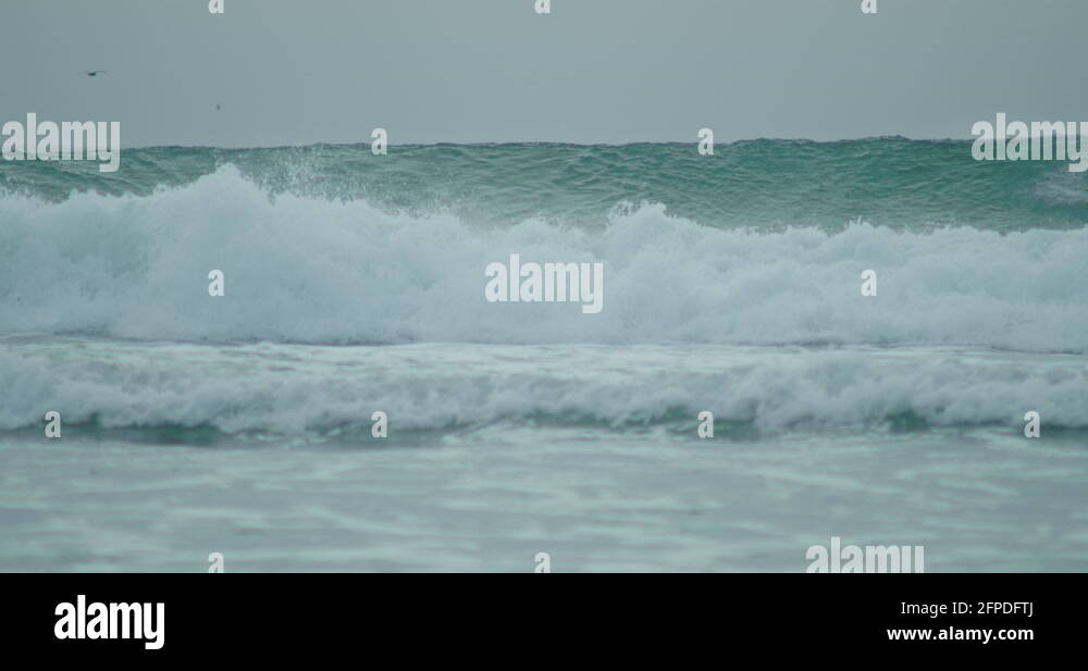 Swelling waves Stock Videos & Footage - HD and 4K Video Clips - Alamy