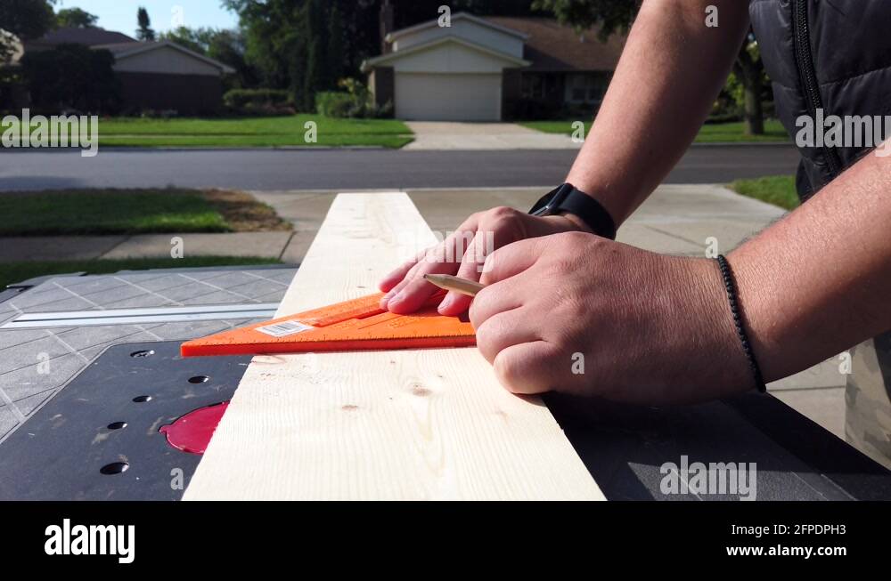 Scoring wood Stock Videos & Footage - HD and 4K Video Clips - Alamy