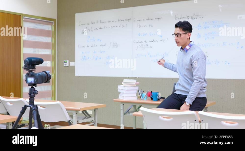 Professor teach Stock Videos & Footage - HD and 4K Video Clips - Alamy