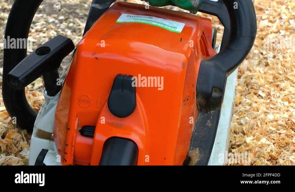 Chainsaw starting Stock Videos & Footage - HD and 4K Video Clips - Alamy
