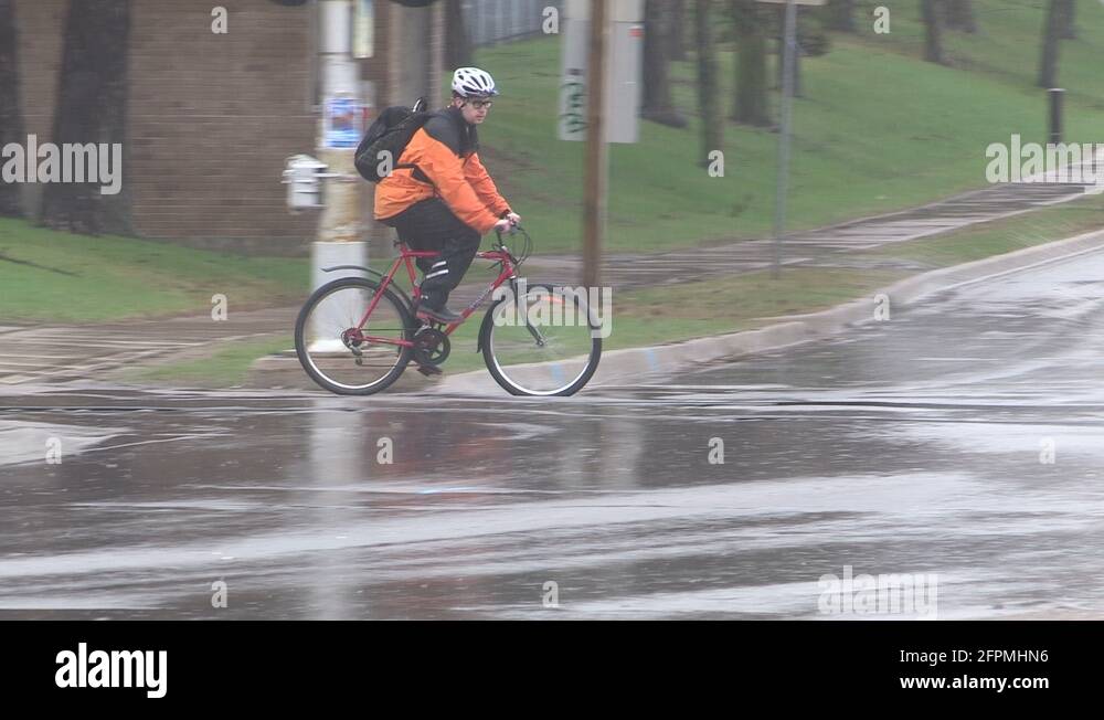 Spring thunder Stock Videos & Footage - HD and 4K Video Clips - Alamy