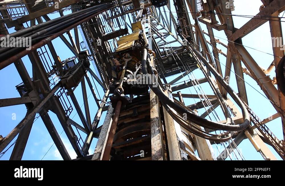 Top Drive System (TDS) Spinning for Oil Drilling Rig - Oilfield ...