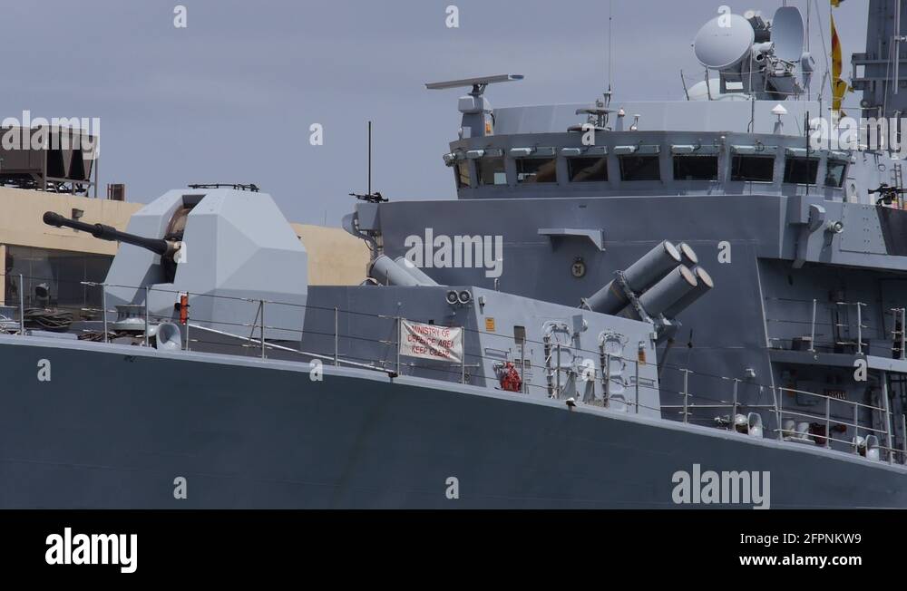 HMS ARGYLL british warship bow weapon systems Stock Video Footage - Alamy