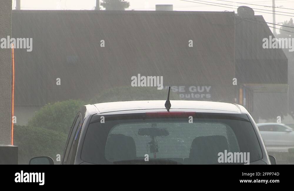 Flash flooding in Markham Ontario during severe thunderstorm and heavy ...