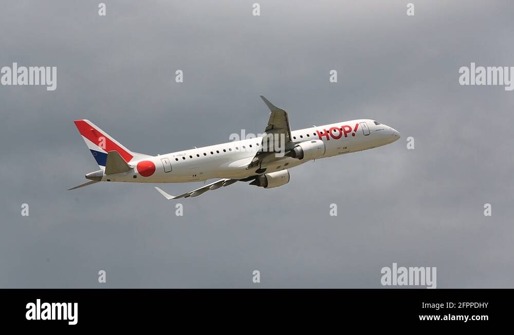 E190 engine Stock Videos & Footage - HD and 4K Video Clips - Alamy