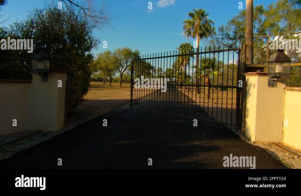 Ranch farm gate entrance Stock Videos & Footage - HD and 4K Video Clips ...