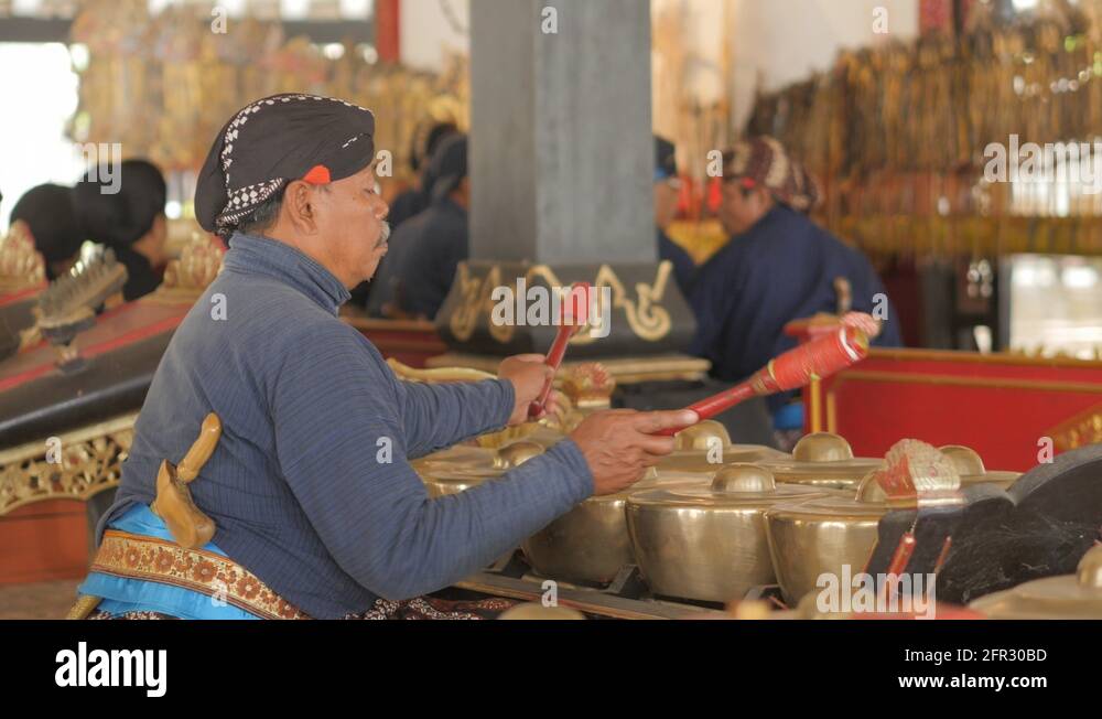 Wayang puppet theatre Stock Videos & Footage - HD and 4K Video Clips ...