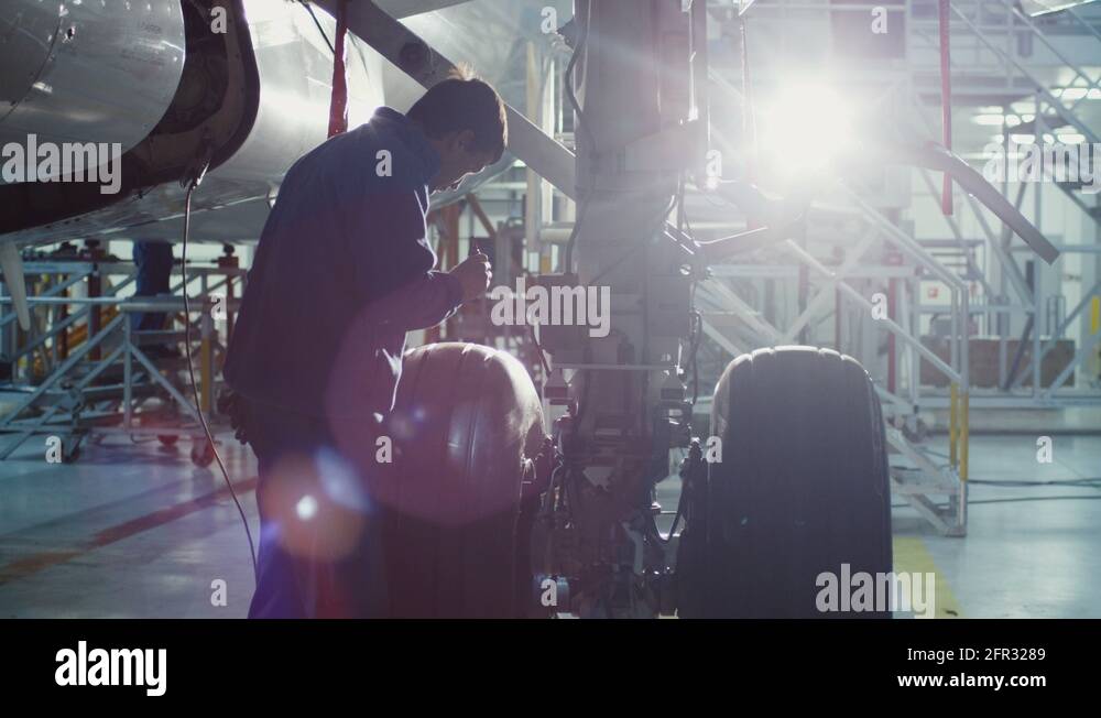 Light chassis Stock Videos & Footage - HD and 4K Video Clips - Alamy