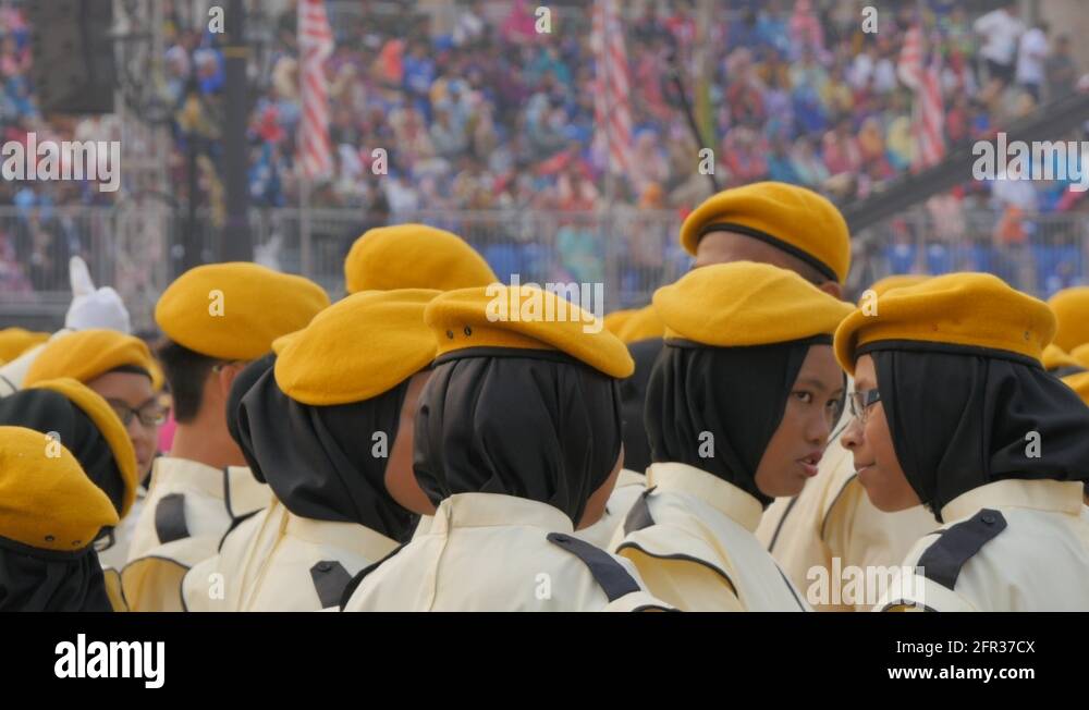 Beret uniform Stock Videos & Footage - HD and 4K Video Clips - Alamy