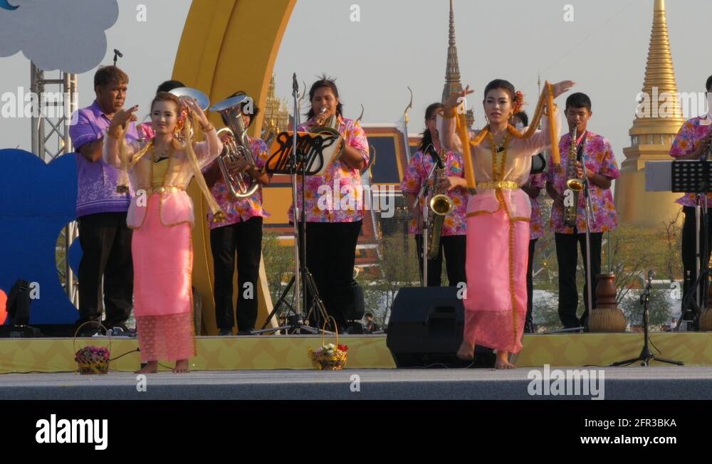 Traditional thai dancers and musicians,Bangkok,Thailand Stock Video ...