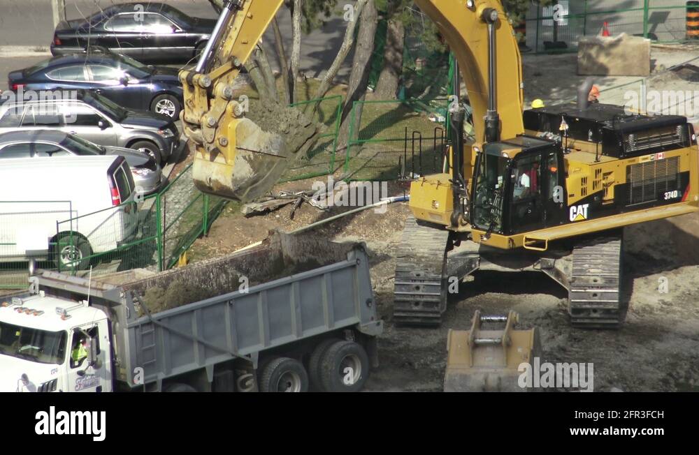 Loading cylinders Stock Videos & Footage - HD and 4K Video Clips - Alamy