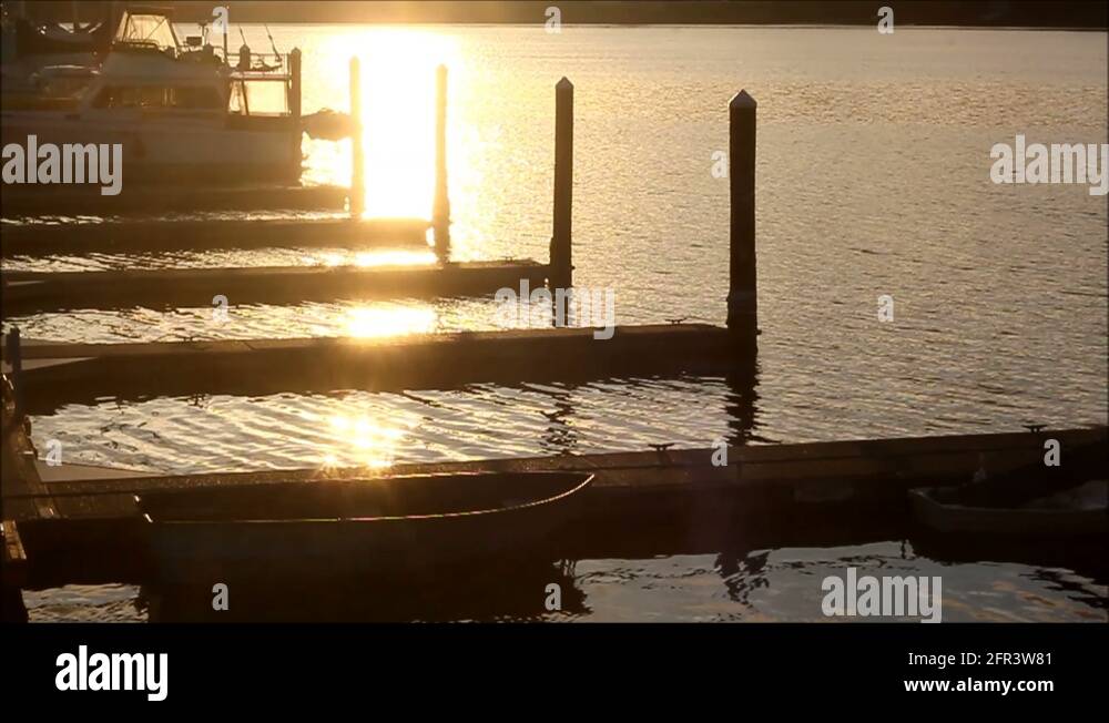 Dark dock Stock Videos & Footage - HD and 4K Video Clips - Alamy