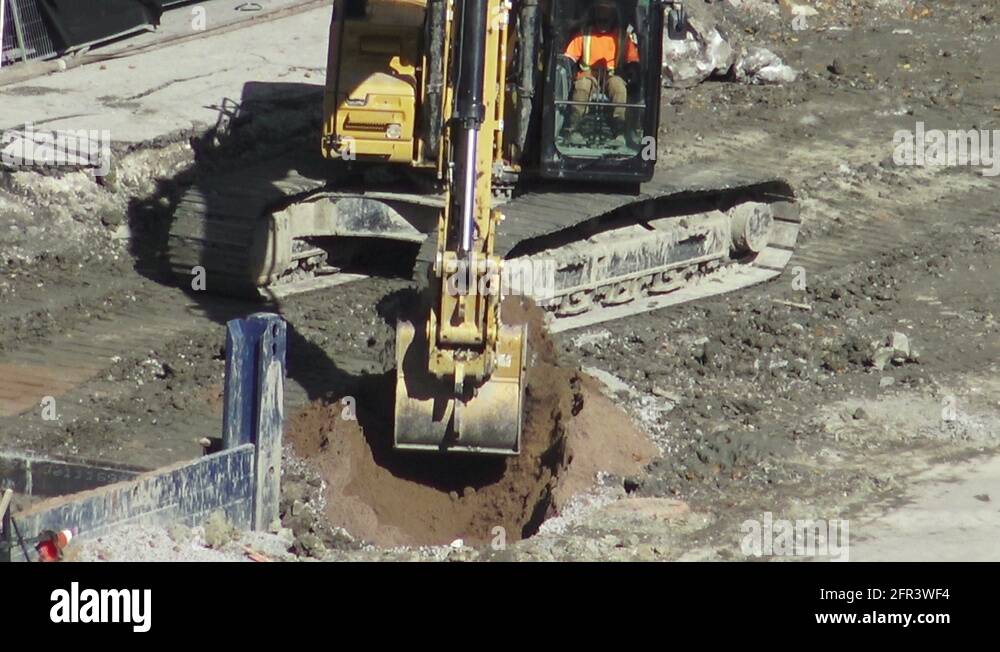 Trenching soil Stock Videos & Footage - HD and 4K Video Clips - Alamy